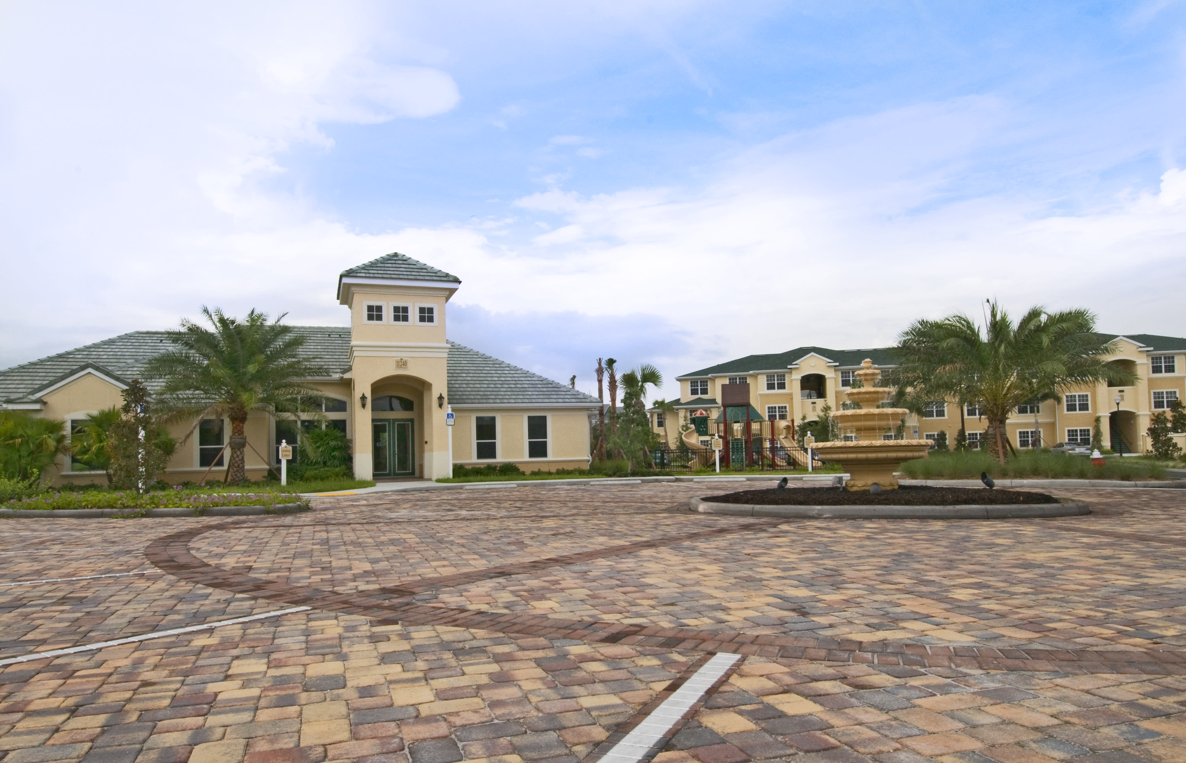 Affordable 1, 2 & 3 Bedroom Apartments | Clear Harbor - Clearwater, FL