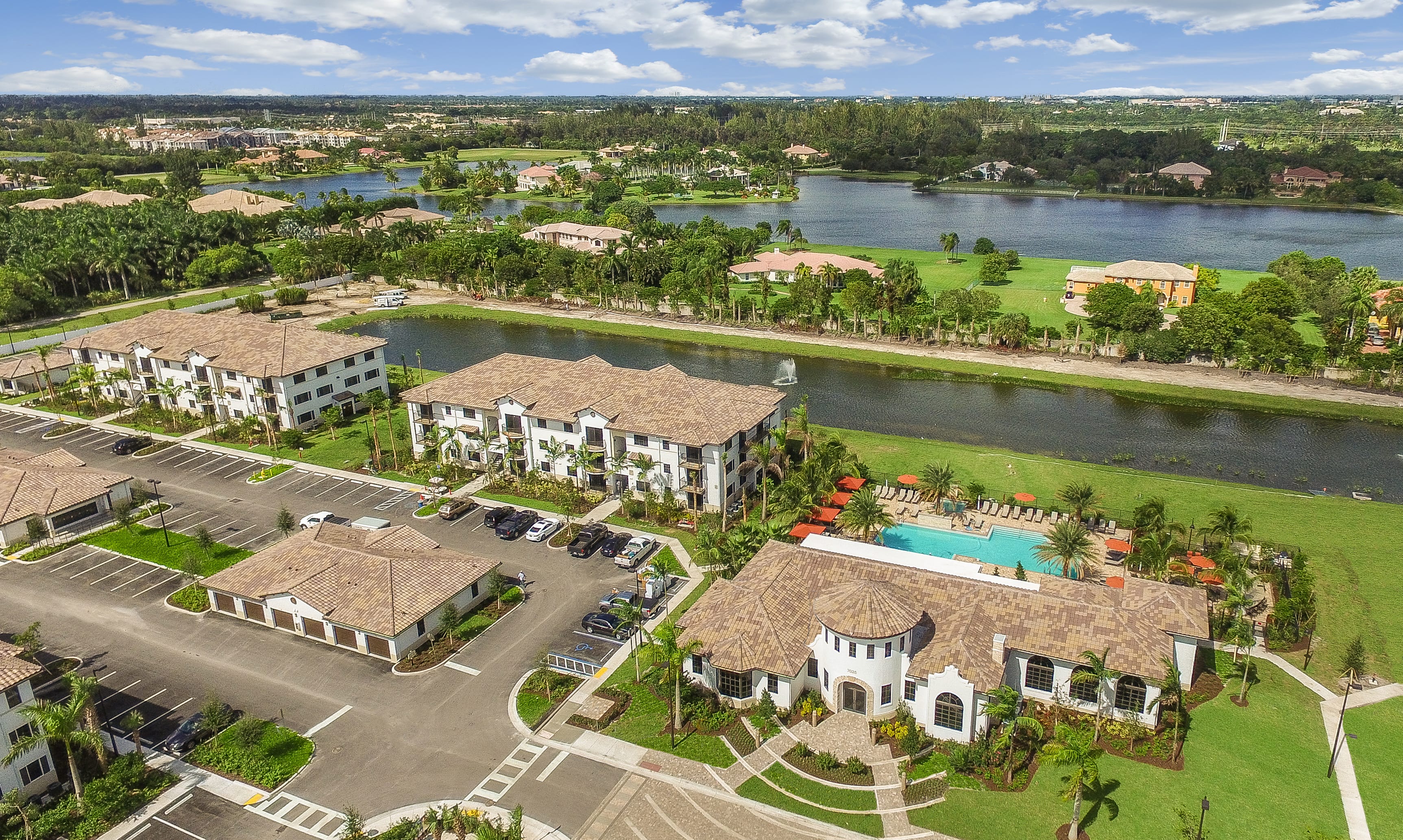 Luxury One, Two, and Three-Bedroom Apartments | Palm Ranch
