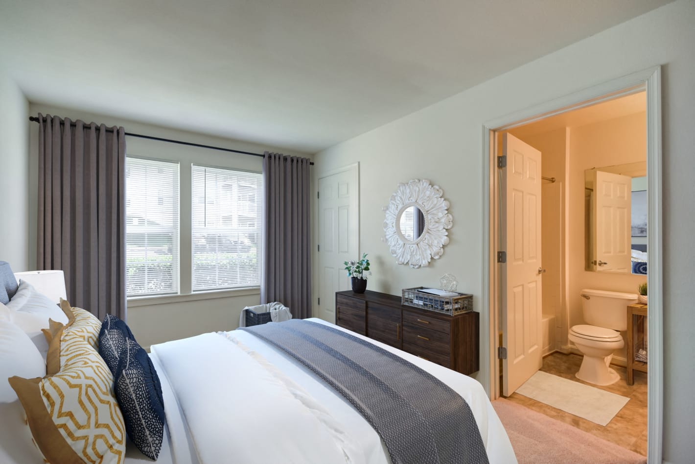 Lorton VA Apartments | Sanger Place Apartments | Photos