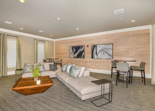 Photo Gallery | Dunedin Commons Apartments in Dunedin, FL