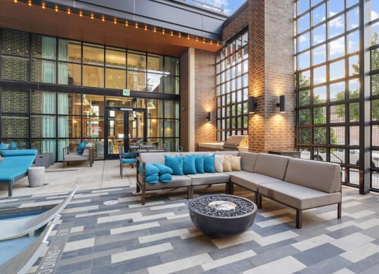 Luxury Apartment Rentals in Downtown Dallas | The Case Building