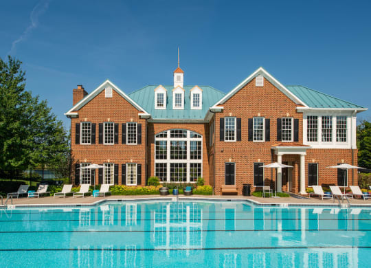 Apartments for Rent in Fairfax, VA | Fairfax Square