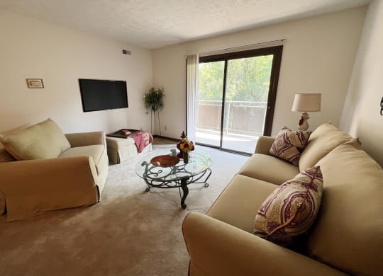 Apartments for Rent in Fort Wright, KY | Devou Village | Photos