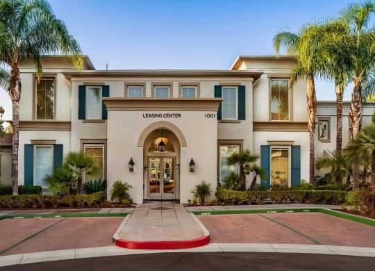 Apartments for Rent in Fullerton | Amerige Pointe