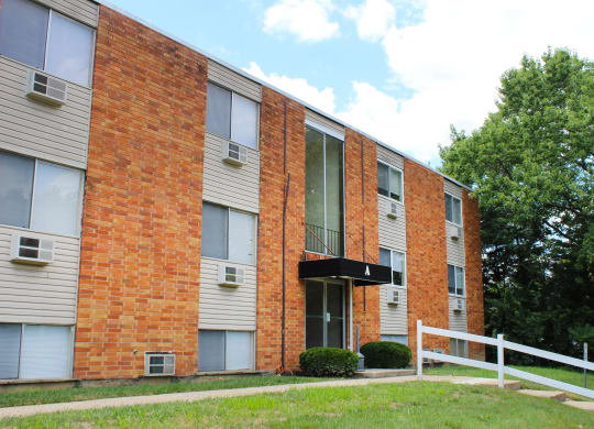 Photos and Video of Barkley Ridge Apartments in Southgate, KY