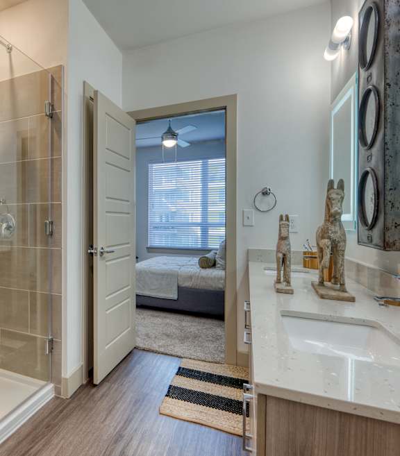 Infinity at the Rim Apartments San Antonio | The Rim Apartments for Rent