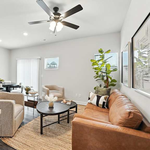 Barry West Townhomes | Apartments in Kansas City, MO | RENTCafe