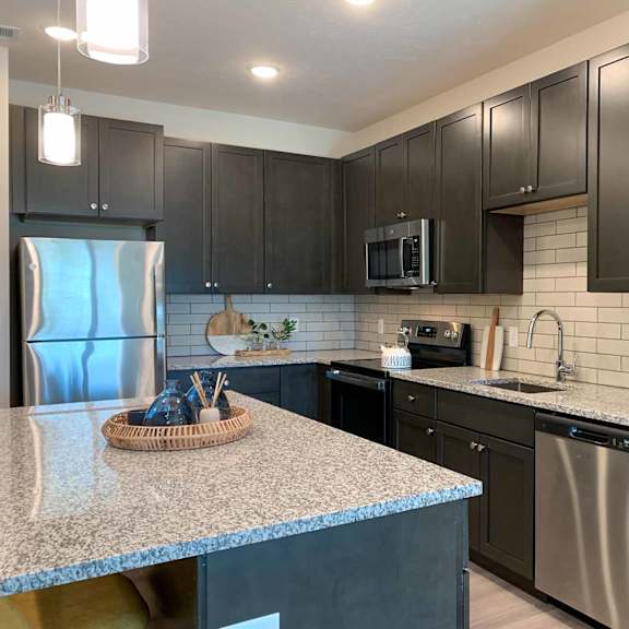 One-Bedroom Apartments for Rent in Downtown Lincoln, NE | 2twenty2