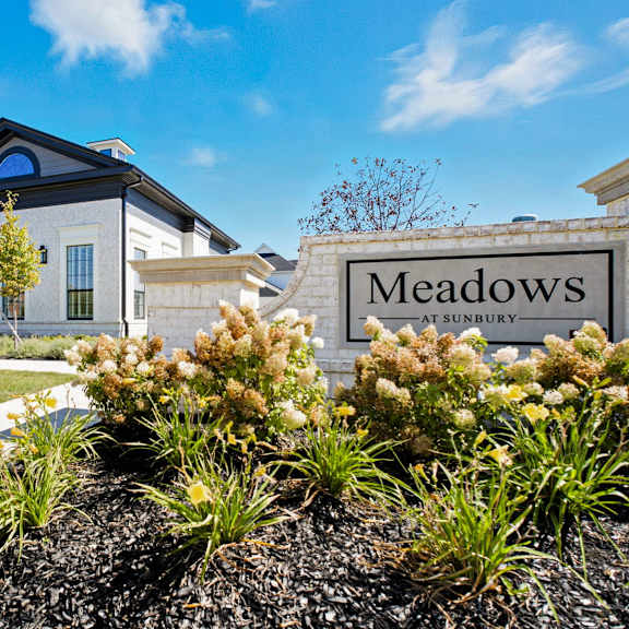 Property details for Meadows at Sunbury from Oakwood Management