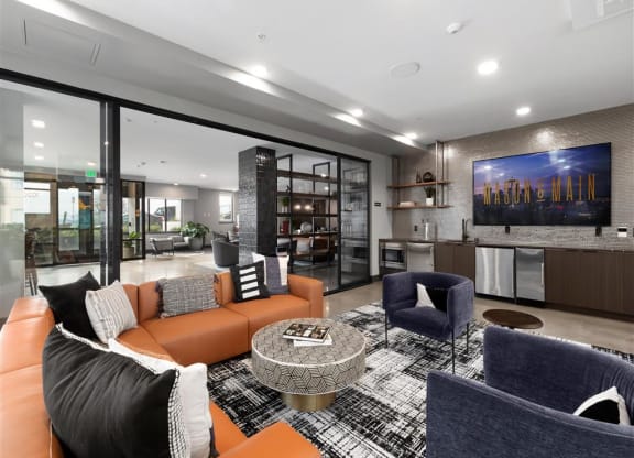 Photos and Video of Mason & Main in Seattle, WA