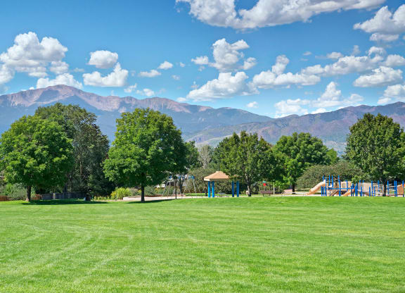 Windtree Apartments in Garden Ranch - 2530 Paragon Dr | Colorado ...