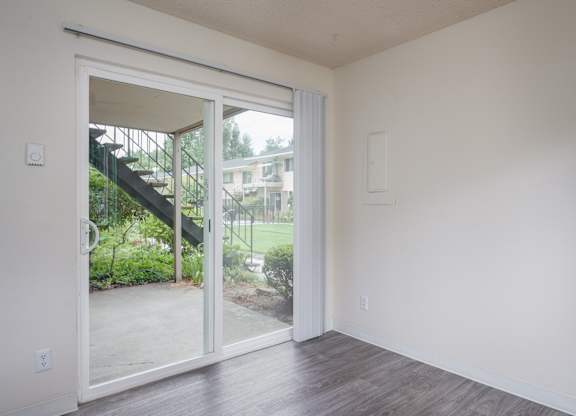 Photos and Video of 56 Commons Apartments in Portland, OR