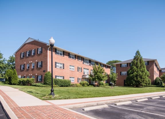 Best Apartment Rentals in National Landing Arlington VA | Photos