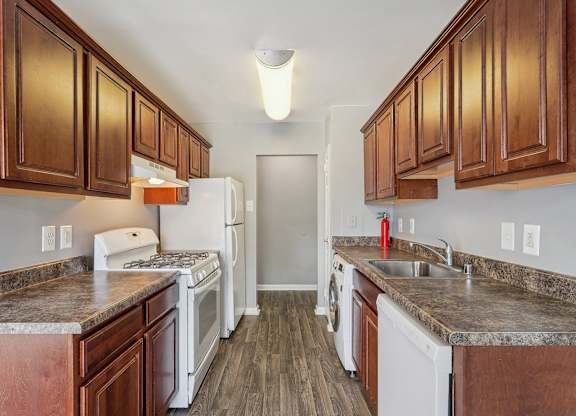 Suitland, MD Apartments for Rent | Andrews Ridge