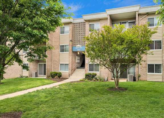 Suitland, MD Apartments for Rent | Andrews Ridge