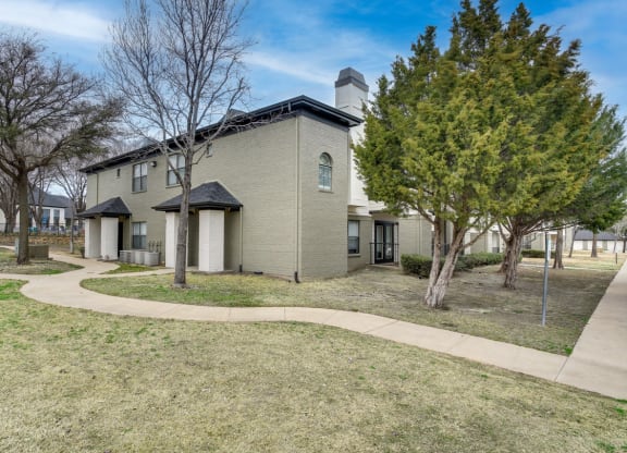 Photos and Video of Lost Spurs Ranch Apartments in Roanoke, TX