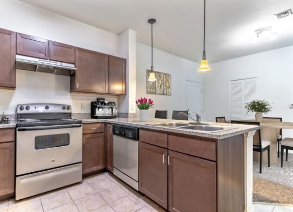 Photos and Video | Lexington Court Apartments | Concord Rents