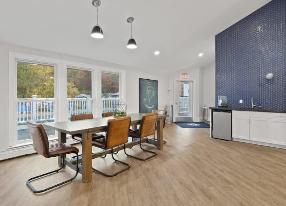 Apartments for Rent in Manchester, NH | Heritage at the River