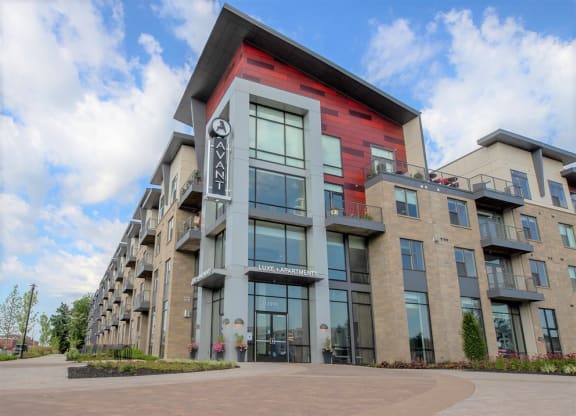 Apartments for Rent in Carmel, IN | Avant & Avant II