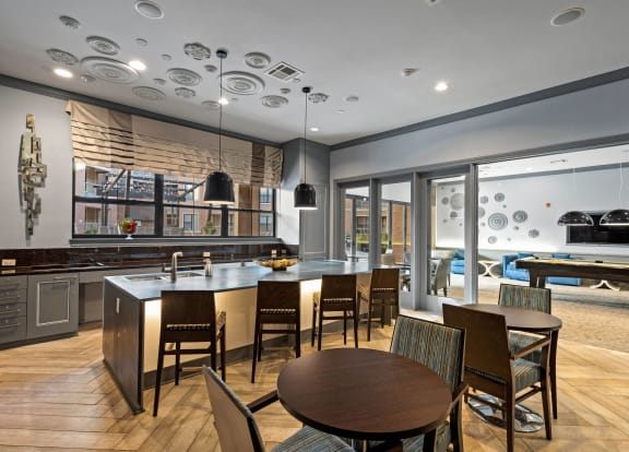Luxury Apartments in Country Club Plaza, KC | 46 Penn