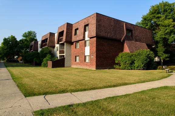 Fairlane Meadows | Apartments in Winnipeg, MB