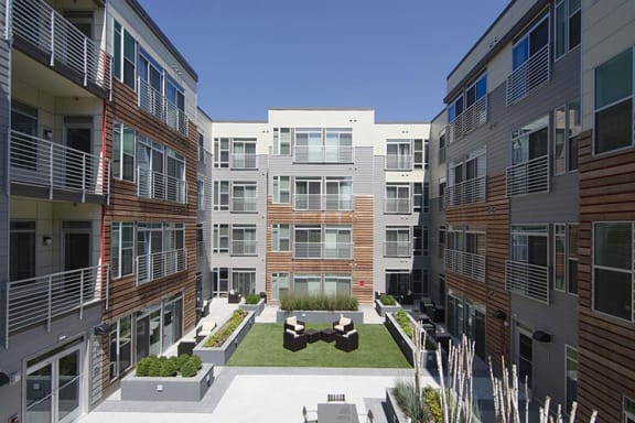 Idaho Terrace: Apartments in Cathedral Heights, Washington, DC
