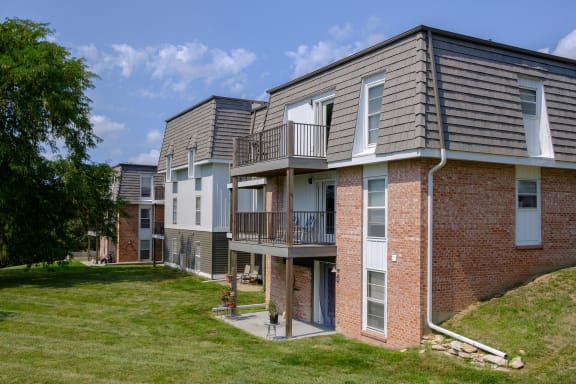 Northwest Omaha Apartments | Maple Ridge