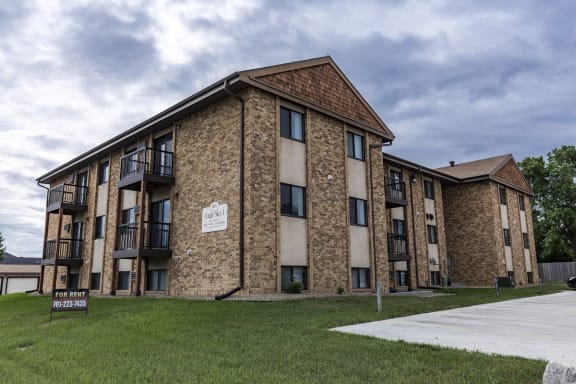 Bismarck, ND, Apartments | Sierra Ridge | Home