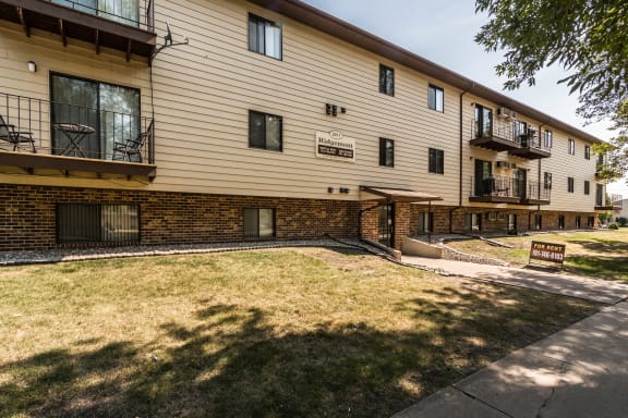 Library Lane | Apartments in Grand Forks, ND