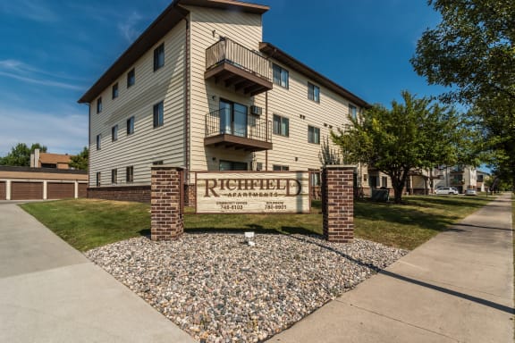 Library Lane | Apartments in Grand Forks, ND
