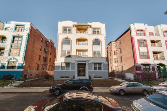 Meridian Heights | Apartments in Washington, DC