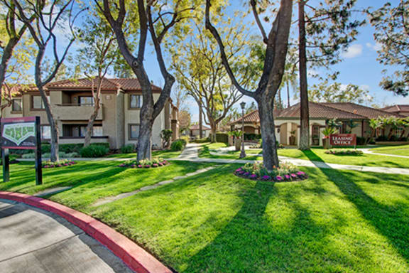 Vesada Apartments| Apartments for Rent in Riverside, California