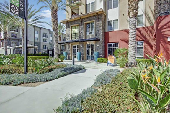 Vesada Apartments| Apartments for Rent in Riverside, California