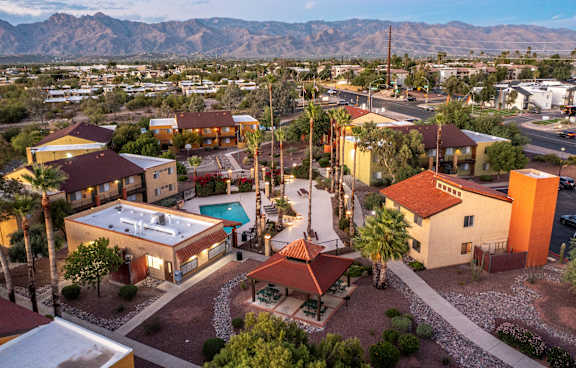 Pantano Crossing Apartments | Apartments in Tucson, AZ