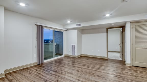 Apartments for Rent in Roanoke, Virginia | The View at Blue Ridge Commons