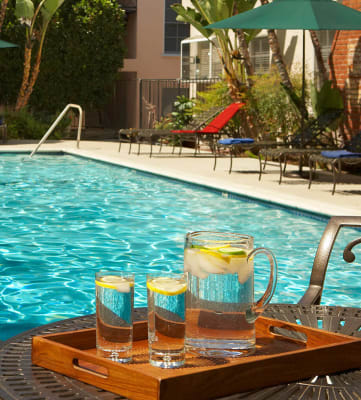Lindbrook Manor Apartments | Apartments in Los Angeles, CA