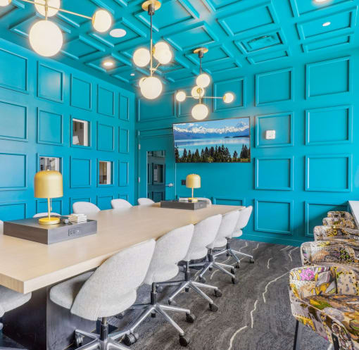 Neon Local Apartments | Denver for Rent | Apartments South Broadway