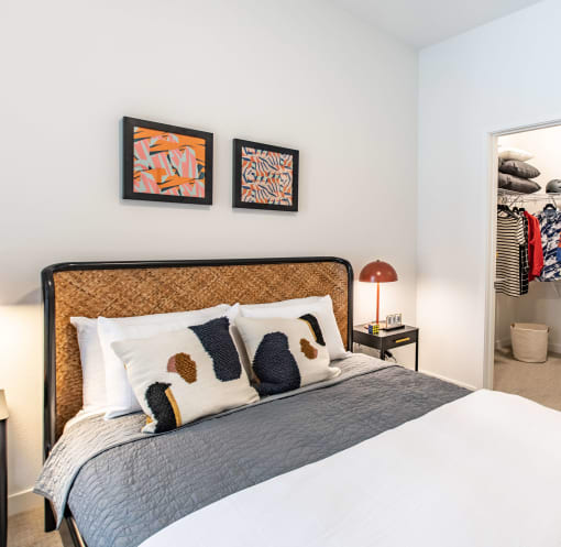 Neon Local Apartments | Denver for Rent | Apartments South Broadway