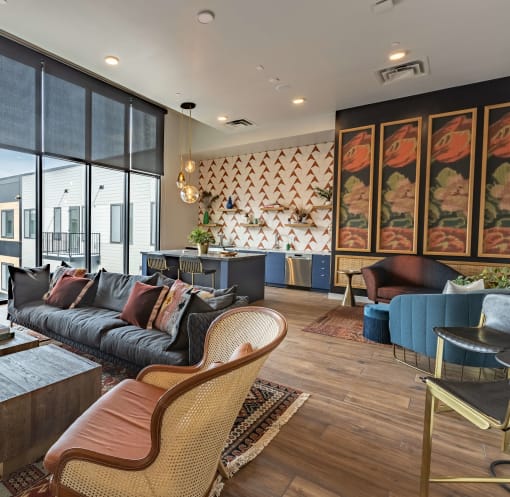 Neon Local Apartments | Denver for Rent | Apartments South Broadway