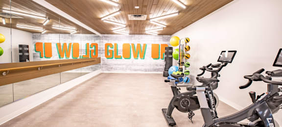 Neon Local Apartments | Denver for Rent | Apartments South Broadway