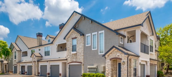 Photos and Video of Regency Dell Ranch Apartments in Round Rock, TX