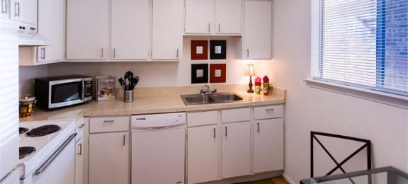 Photos and Video of Chase Crossing Apartments in Dallas, TX