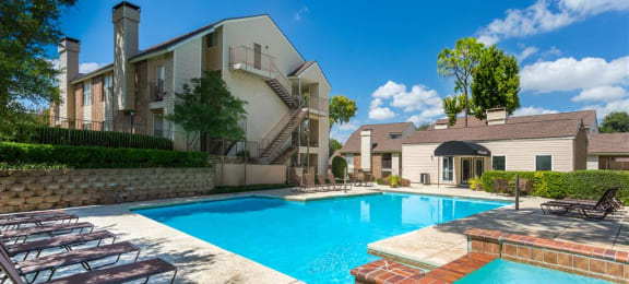 Photos and Video of Chase Crossing Apartments in Dallas, TX