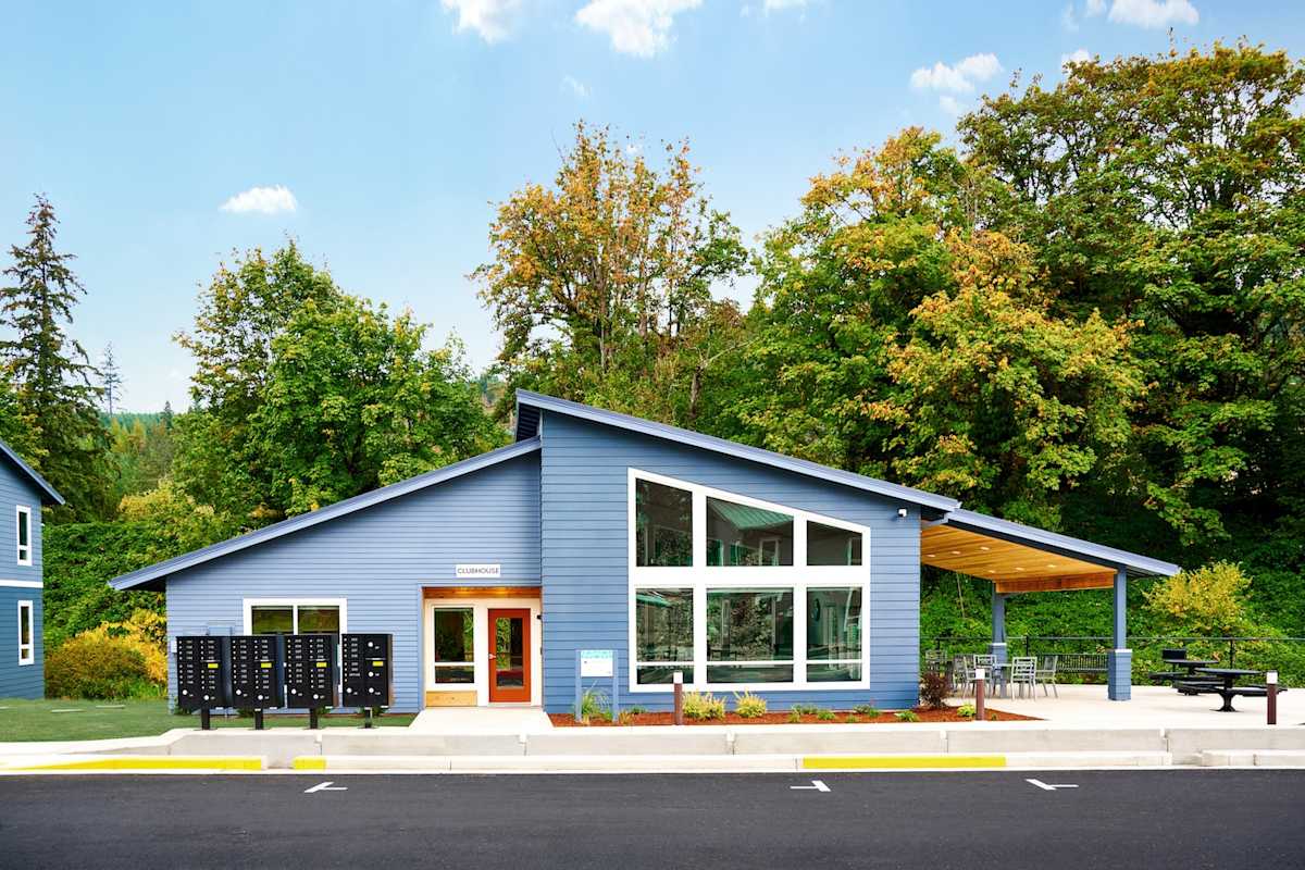 Photos and Video of Beech Street Commons in Mill City, OR