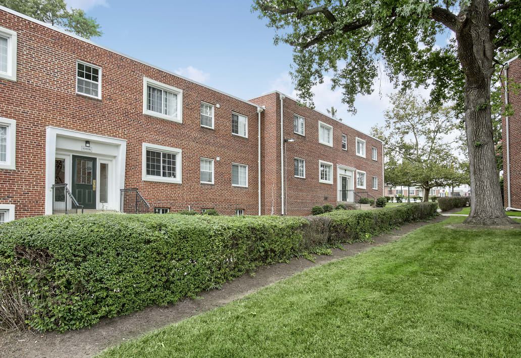 Silver Spring, Maryland Apartments | The Fields of Silver Spring