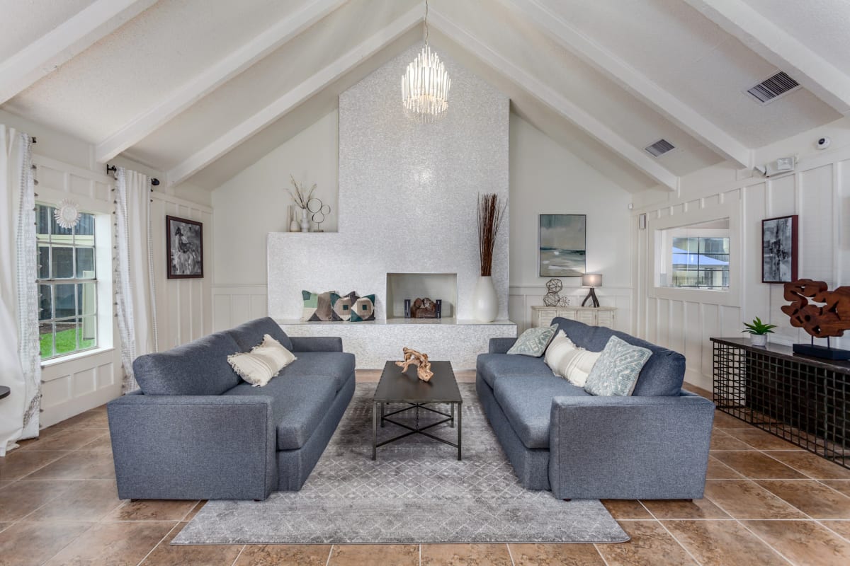 Apartments in South Orlando | Castilian Apartments