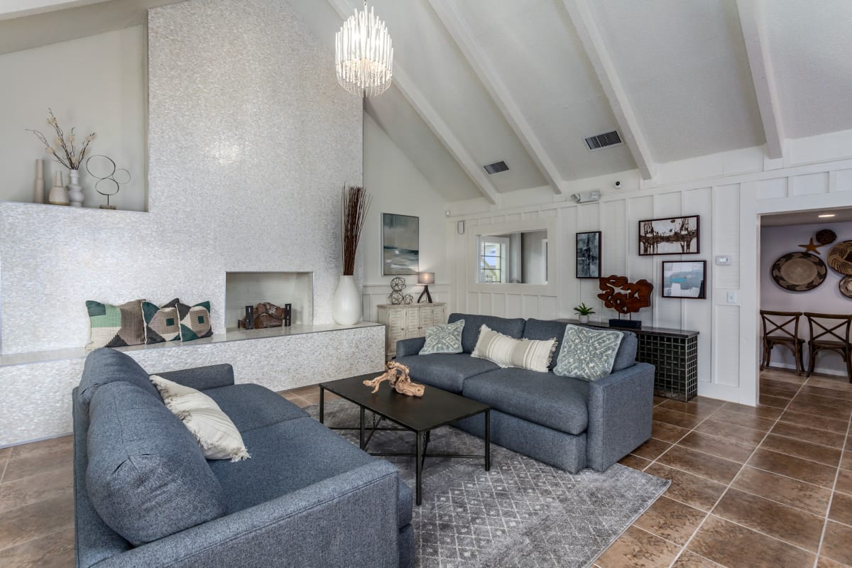 Apartments in South Orlando | Castilian Apartments