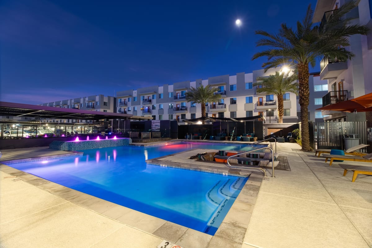 Photo Gallery of Downtown Phoenix Apartments | 601 PAX