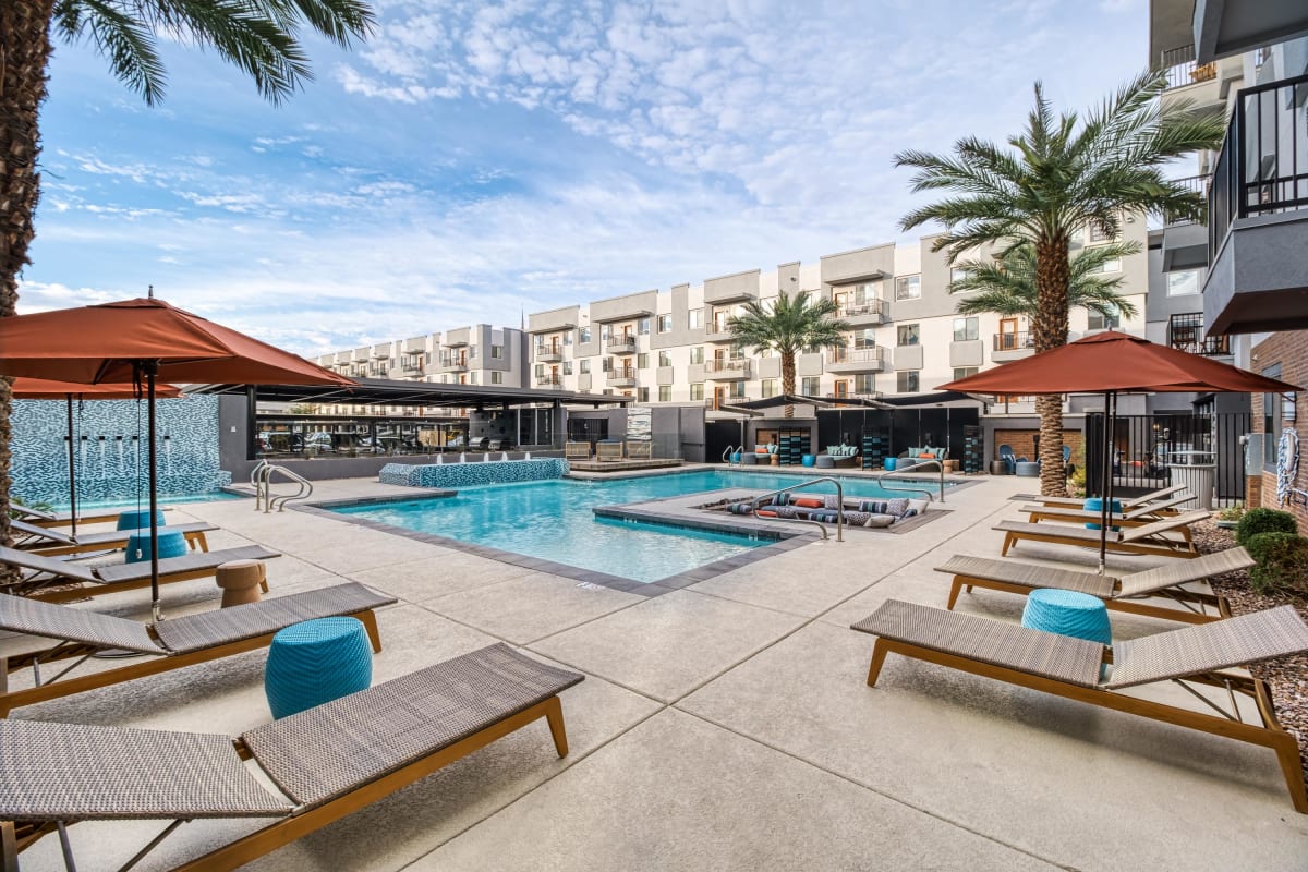 Photo Gallery of Downtown Phoenix Apartments | 601 PAX