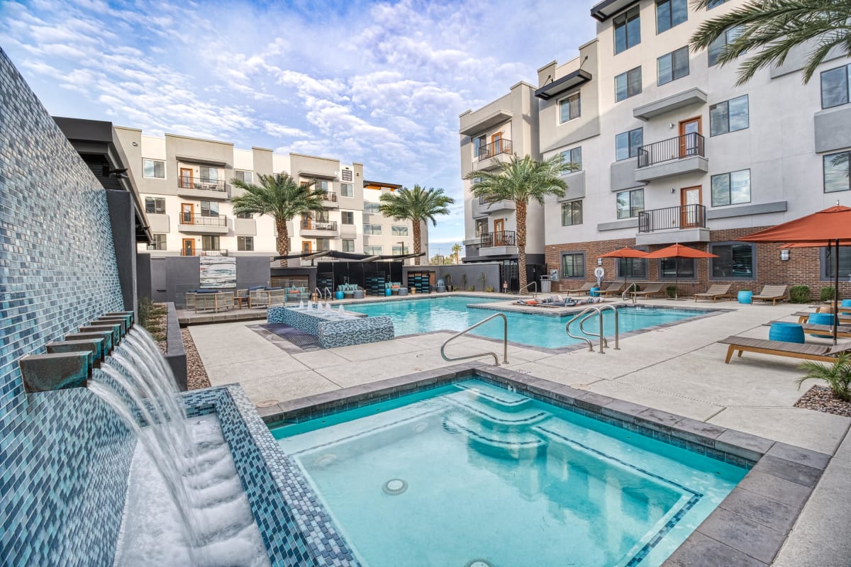 Photo Gallery of Downtown Phoenix Apartments | 601 PAX